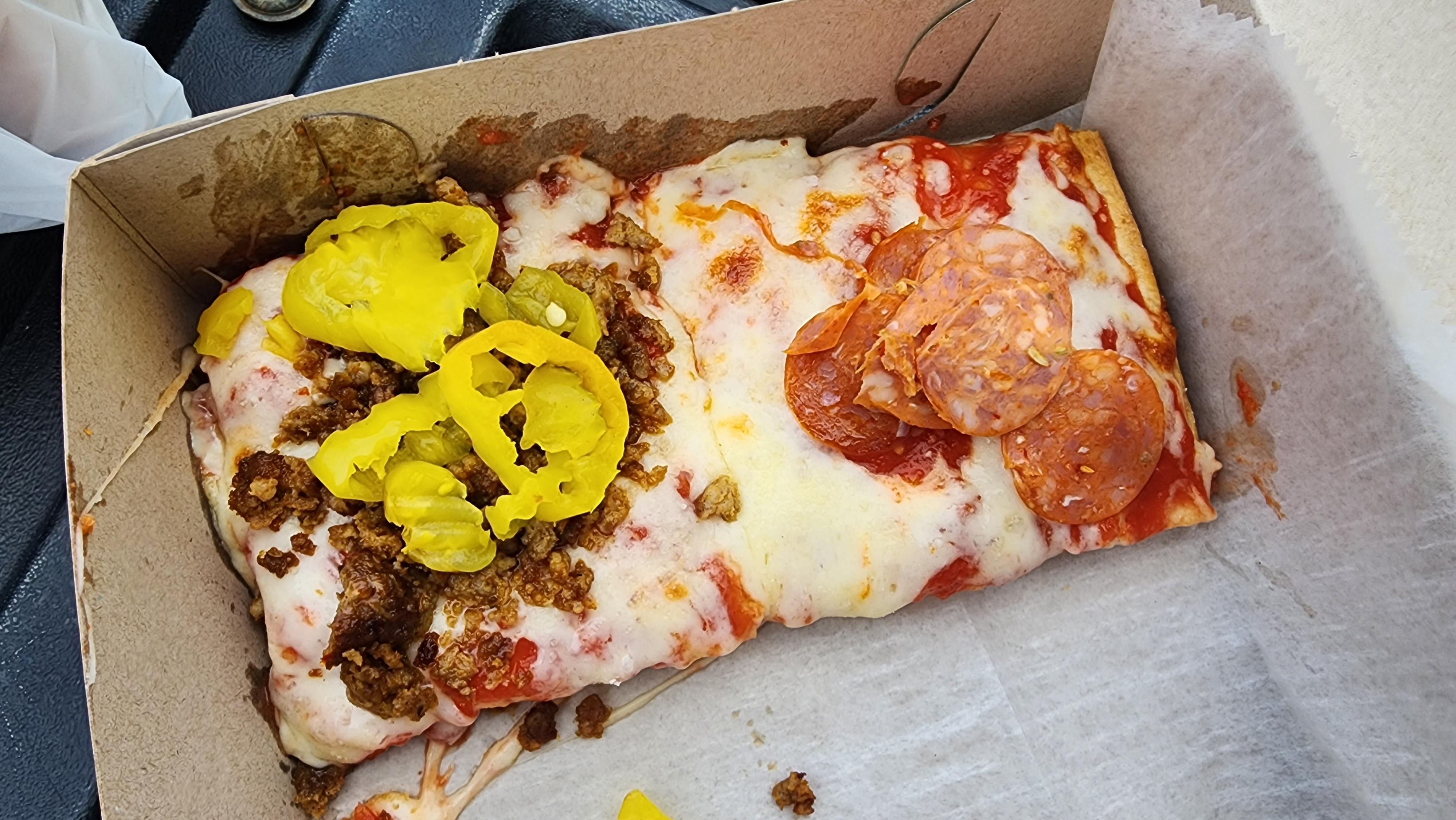 Why Ohio Valley Pizza is Topped With Cold, Unmelted Cheese