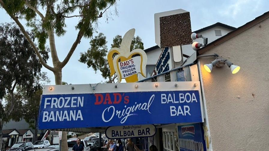 This Banana Stand Inspired 'Arrested Development' 20 Years Ago