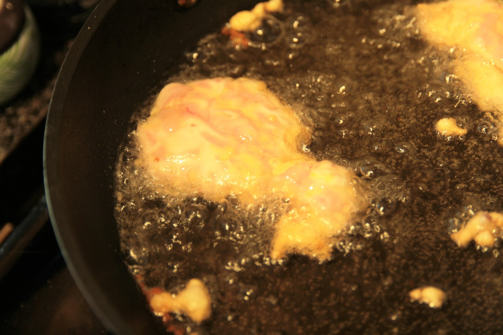 Let's Make A Fried BBBRRRAAAIIINNNSSS Sandwich