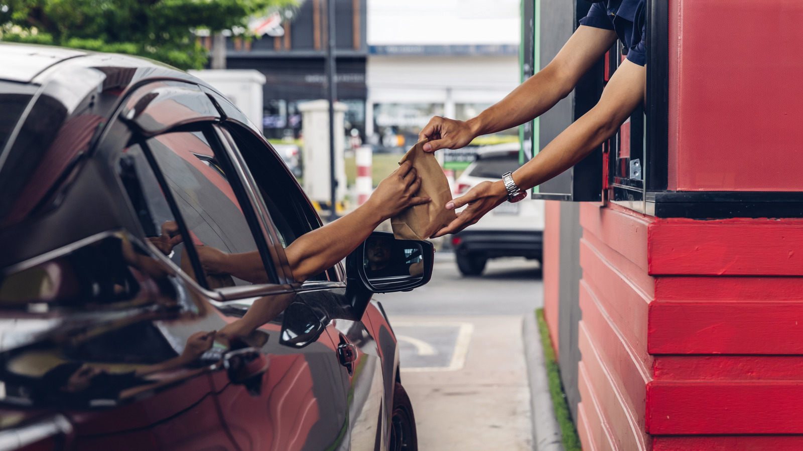 12 Popular Fast Food Chains With The Best Customer Service In The US