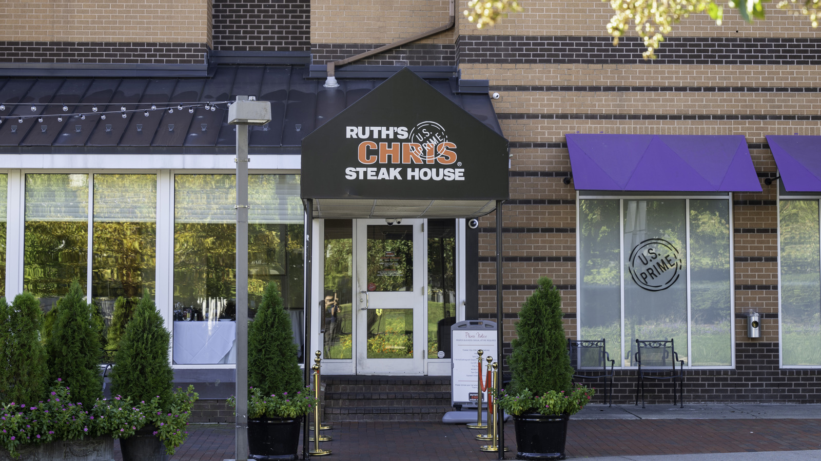 13 Things Every First-Timer Should Know Before Eating At Ruth's Chris ...