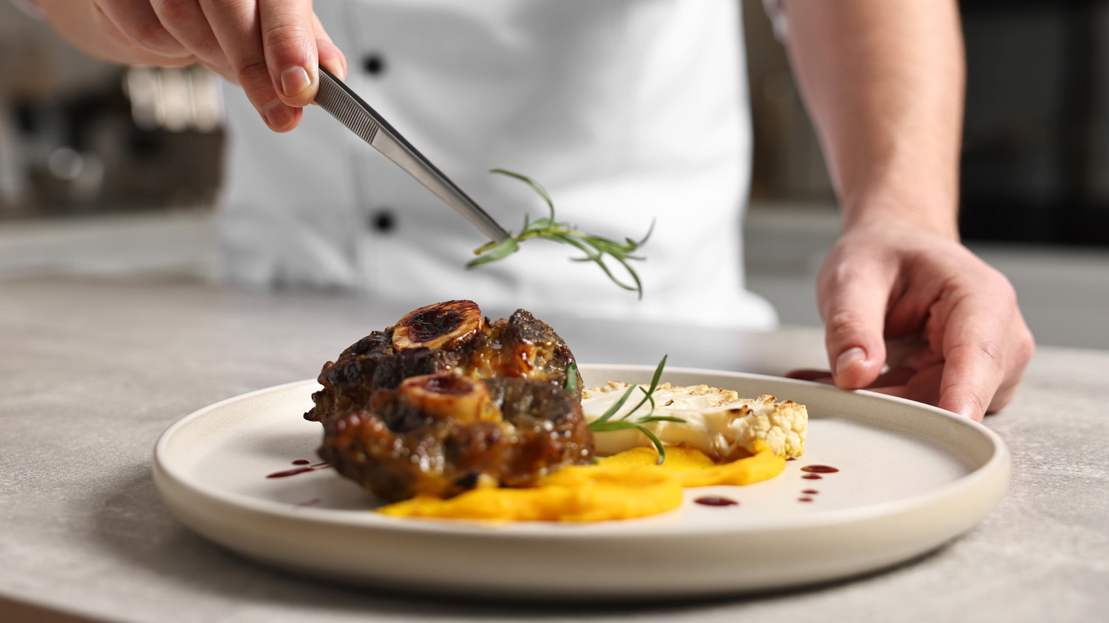 15 Dishes Professional Chefs Love To Order At Restaurants