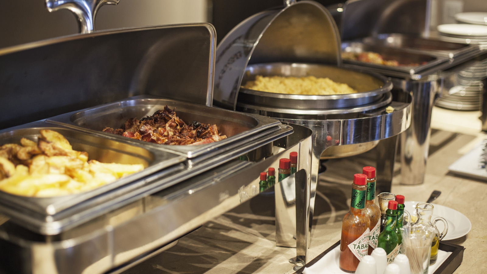 5 Buffet Red Flags You Should Never Ignore
