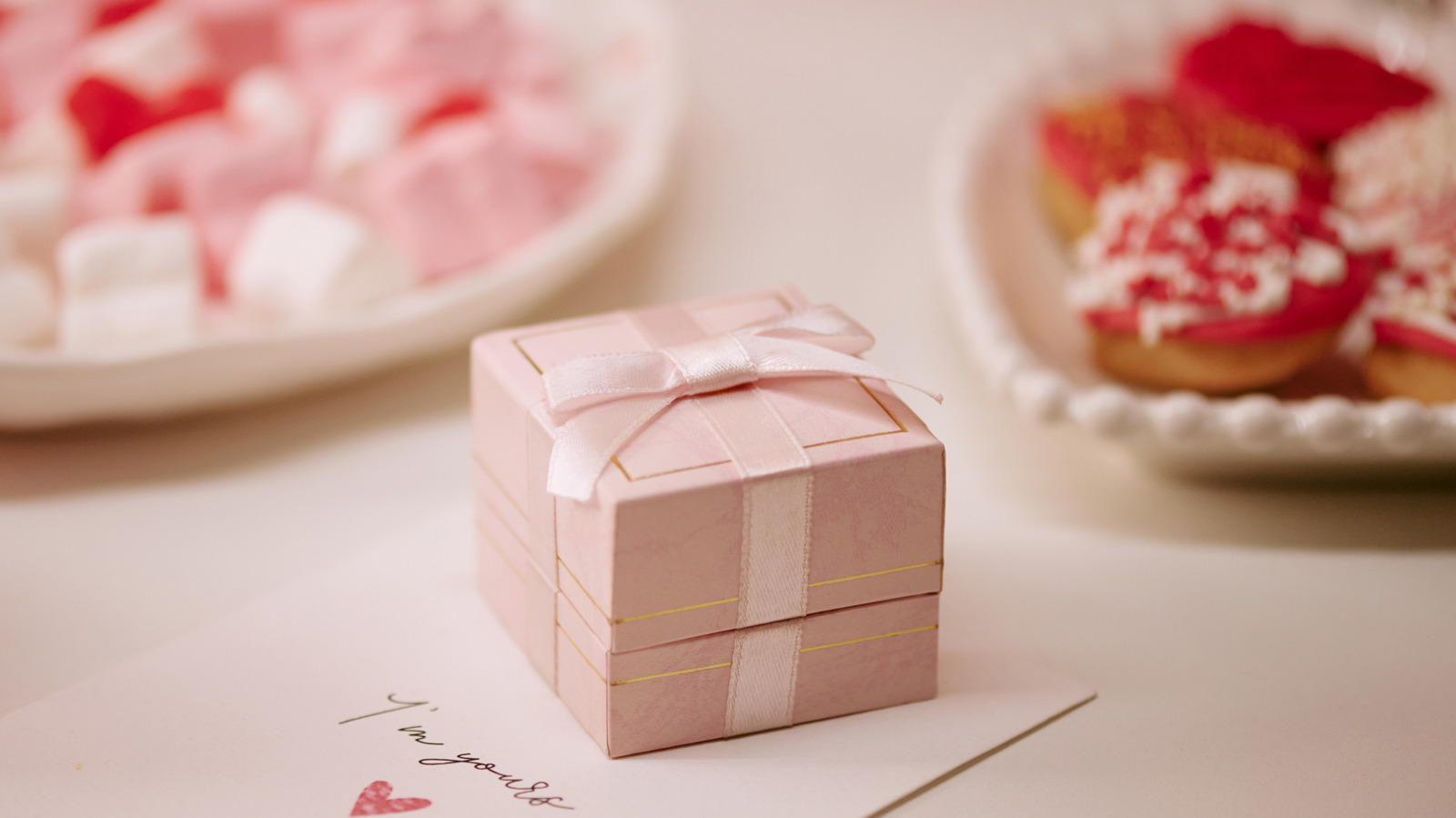 7 Affordable Aldi Finds That Make Perfect Valentine's Day Gifts