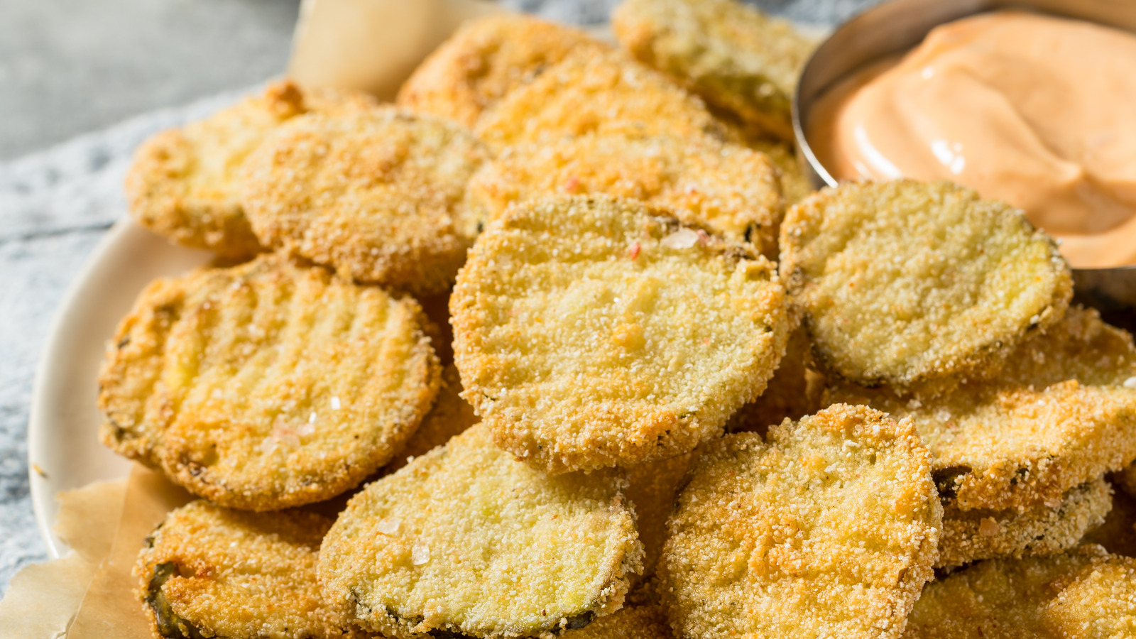 9 Chain Restaurants With The Best Fried Pickles, According To Reviews
