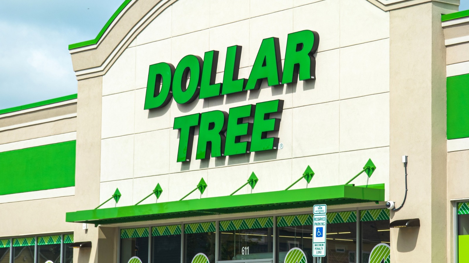 Dollar Tree's New Holiday Glasses Are So Cute, You'd Never Know They're ...