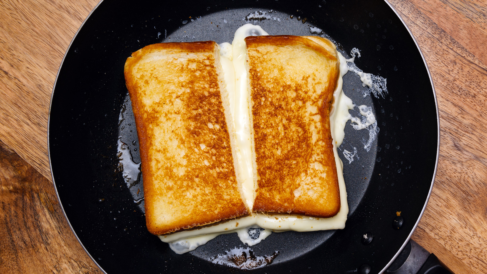 Hear Us Out: Ice Cubes Are The Secret To Amping Up Grilled Cheese