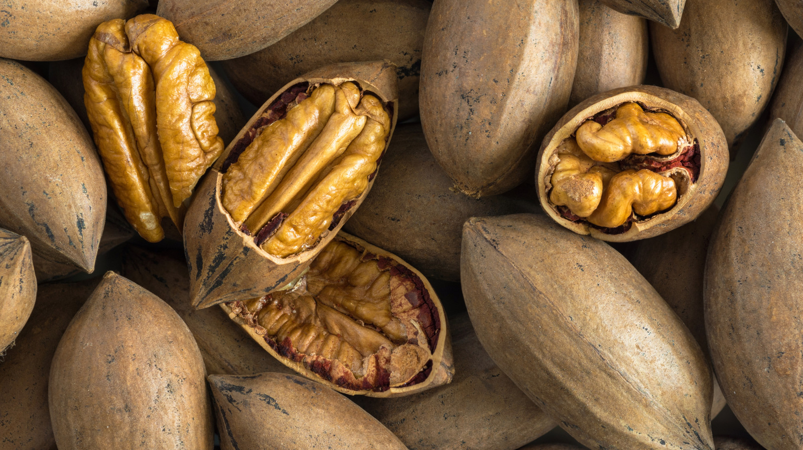 Test Your Strength And Shell Pecans By Hand With One Trick