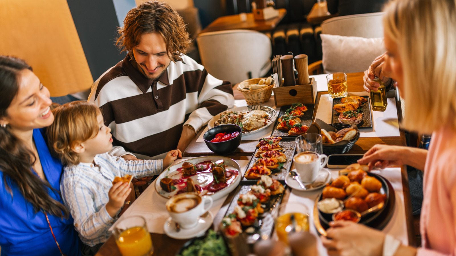 The 11 Best Chain Restaurants To Visit For Father's Day
