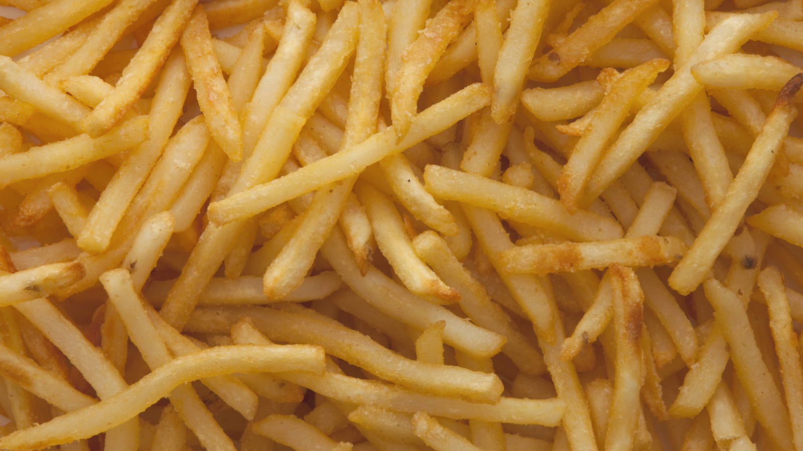 The Kitchen Tool That's A Game Changer For Reheating Leftover Fries