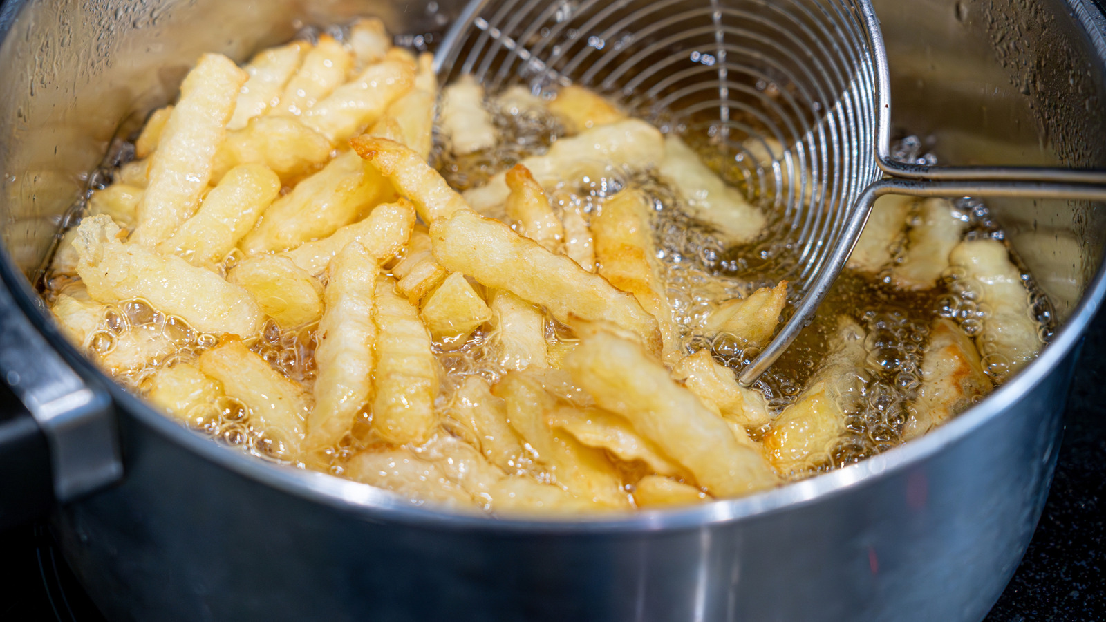 The One Tool You Should Never Forget When Deep Frying Food