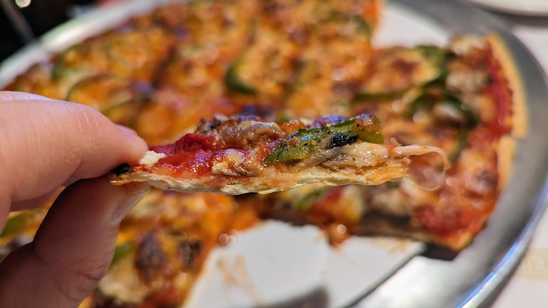 Try The Thin Crust, Not The Deep Dish, At This Chicago Hidden Gem Pizza ...