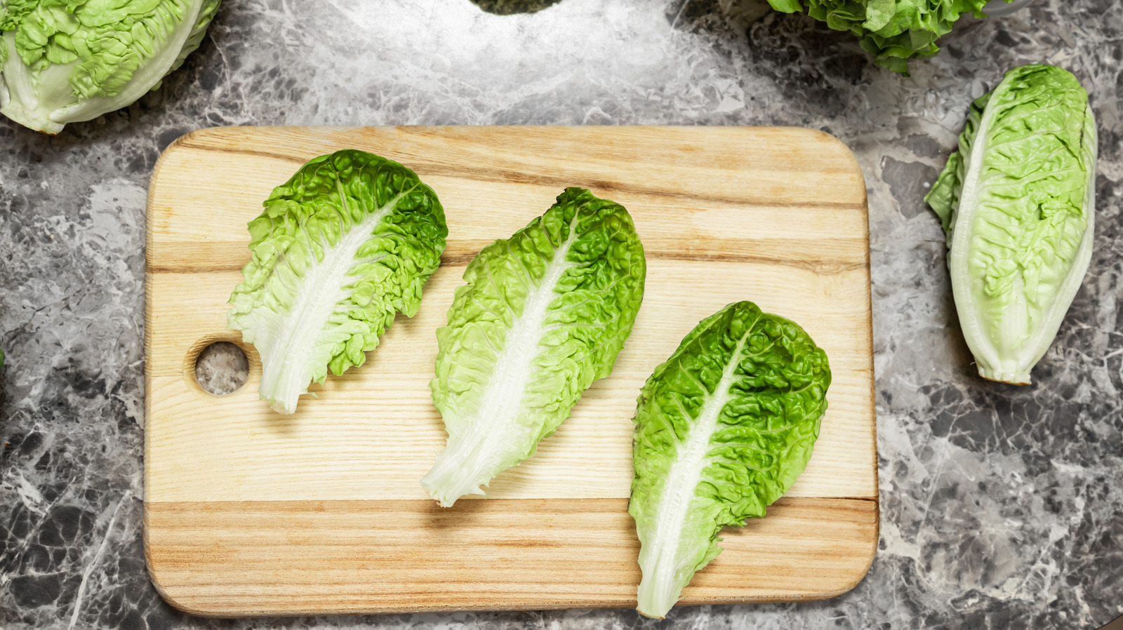 What To Know Before Eating Rust-Colored Lettuce