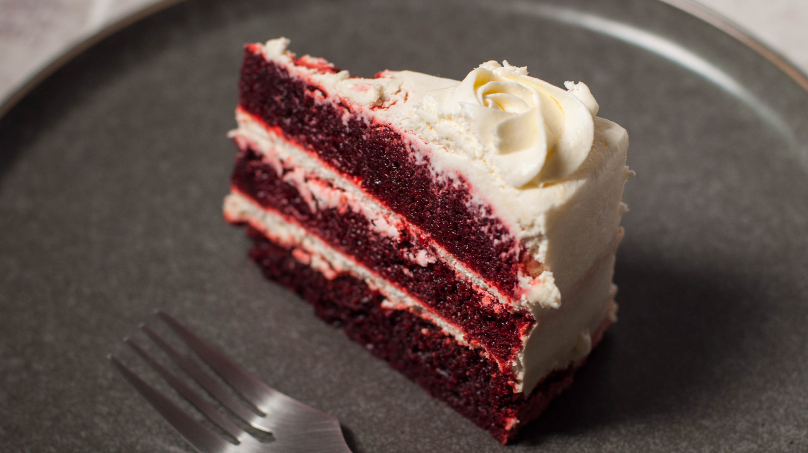 What Flavor Is Red Velvet Cake & Why Is It Red?