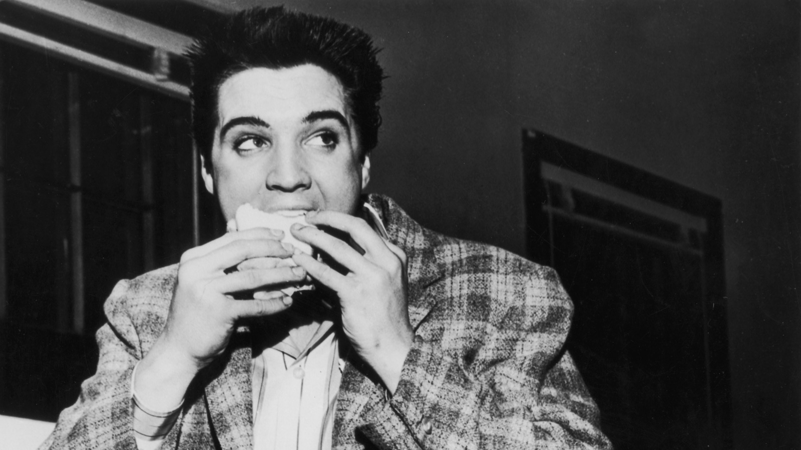 What Was Elvis' Favorite Fast Food Burger?