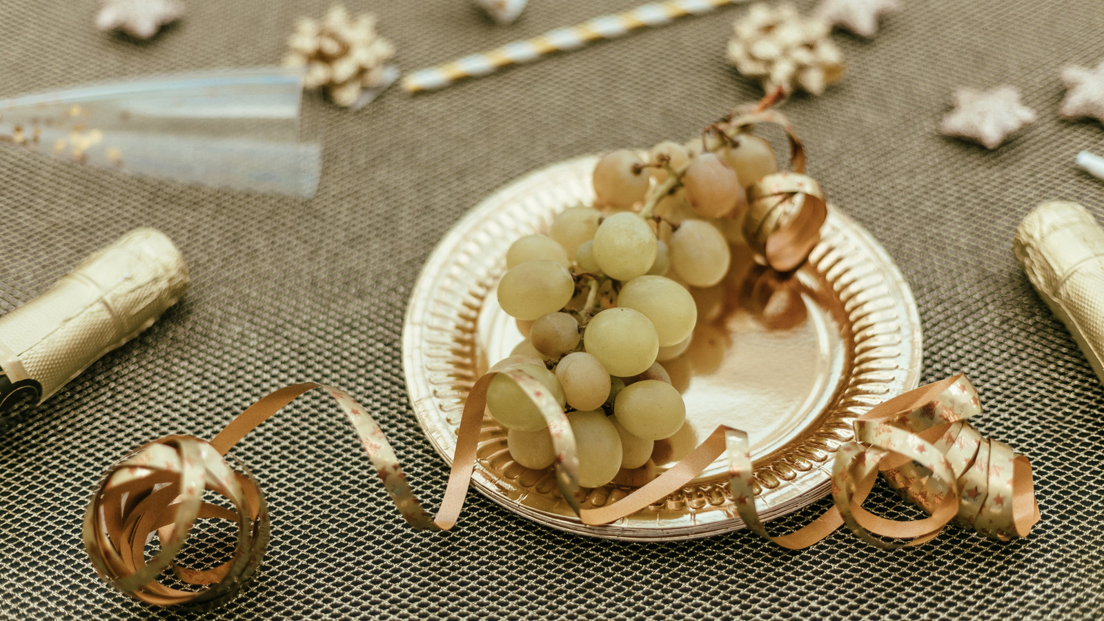 Why You Need A Bag Of Grapes For Your New Year's Eve Celebration
