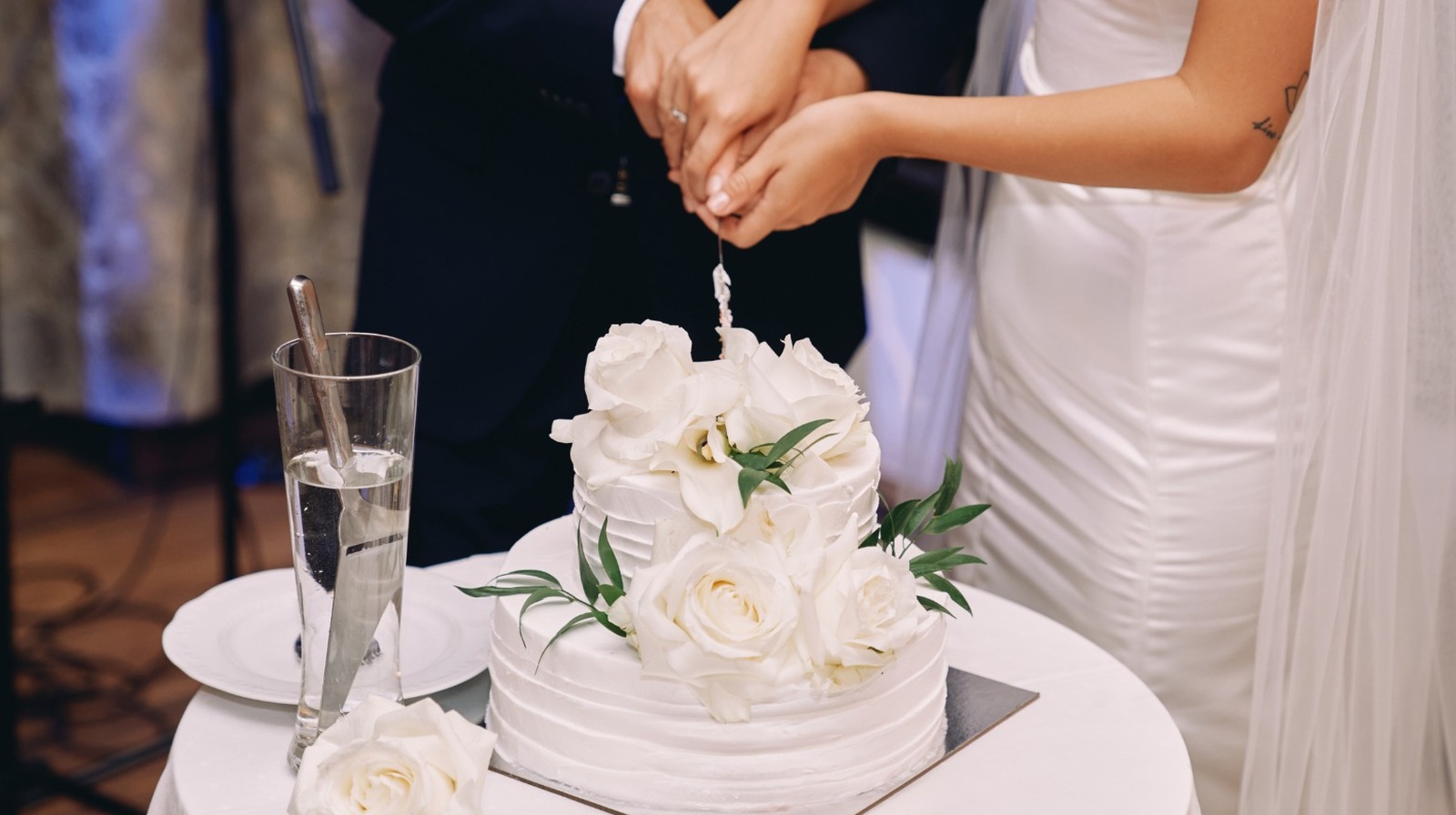 Why You Should Keep Weather In Mind When Picking Wedding Cake Frosting
